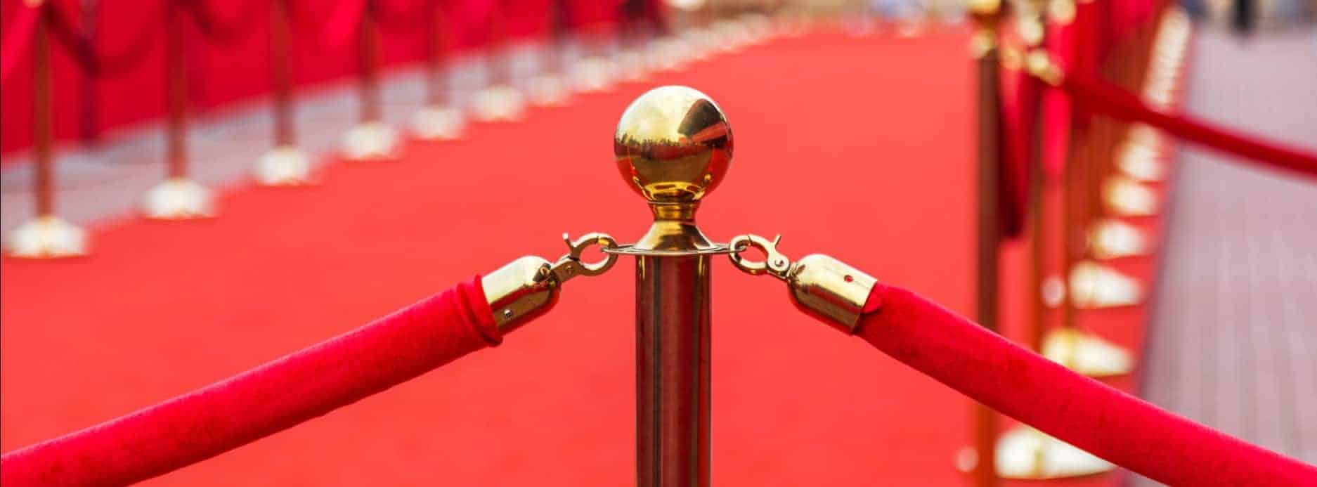 Barriers R Us - Queue Barriers | VIP Post & Rope Barriers | Wall ...